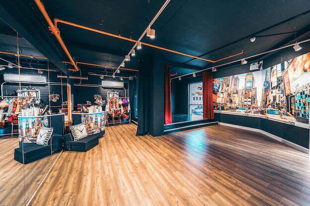 Miss Ali's New Home - Miss Ali Stage School